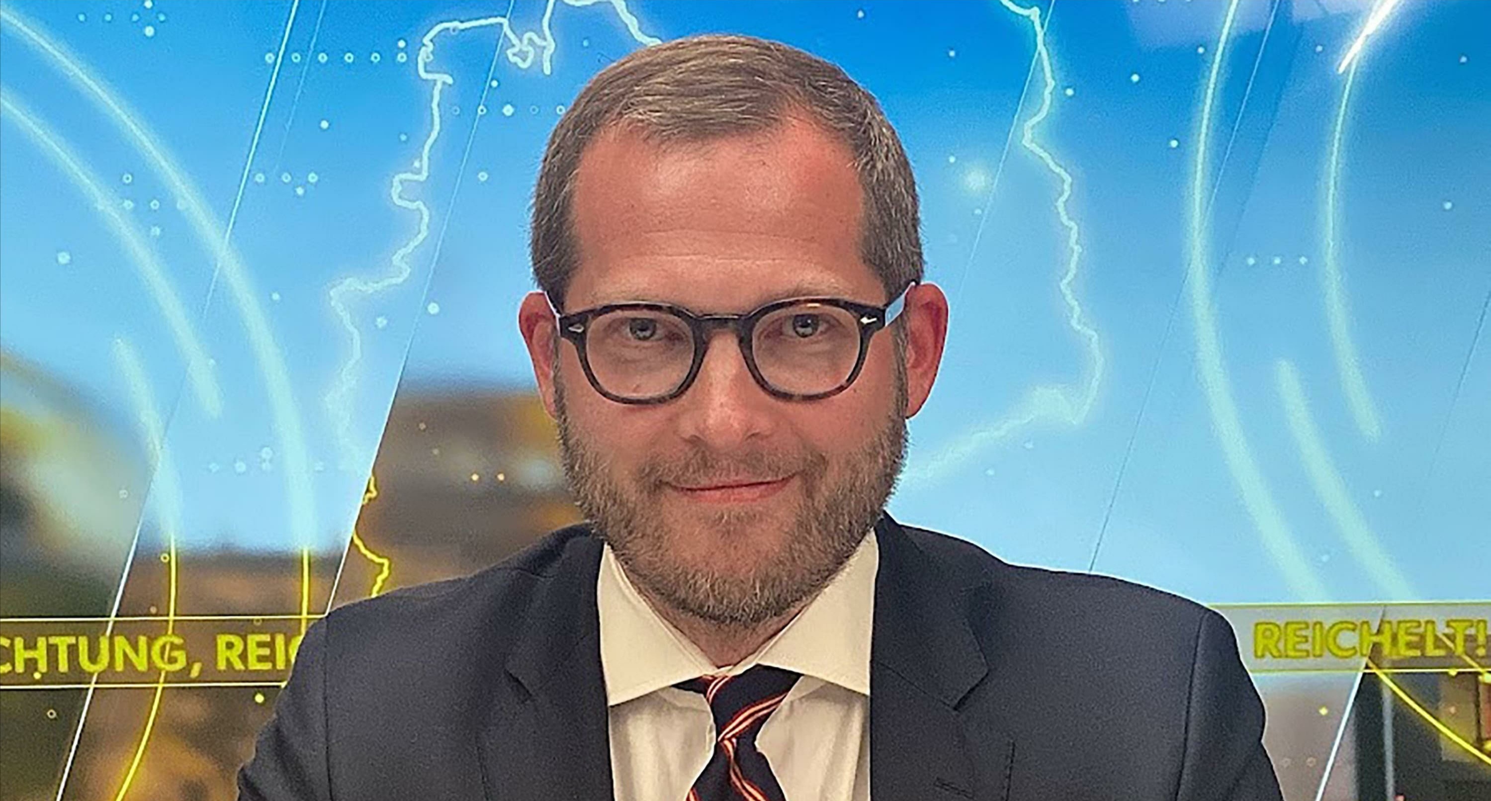 "Es ist erlaubt, die Bundesregierung zu kritisieren": Reichelt siegt ...