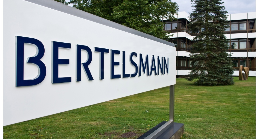 Bertelsmann legt sich neues Logo zu