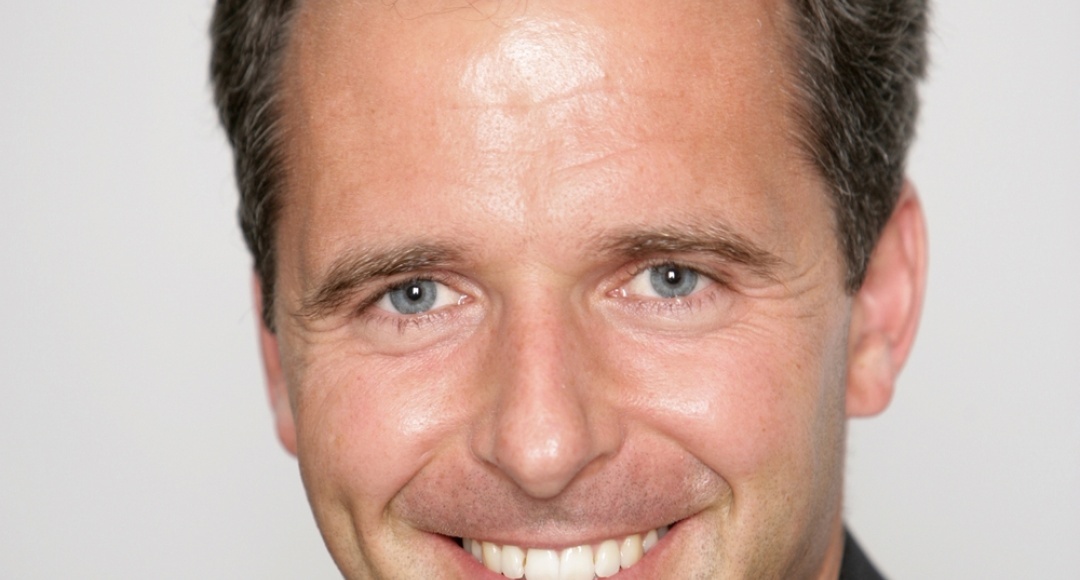 Rahman und Treppe heuern als Außendienstler an