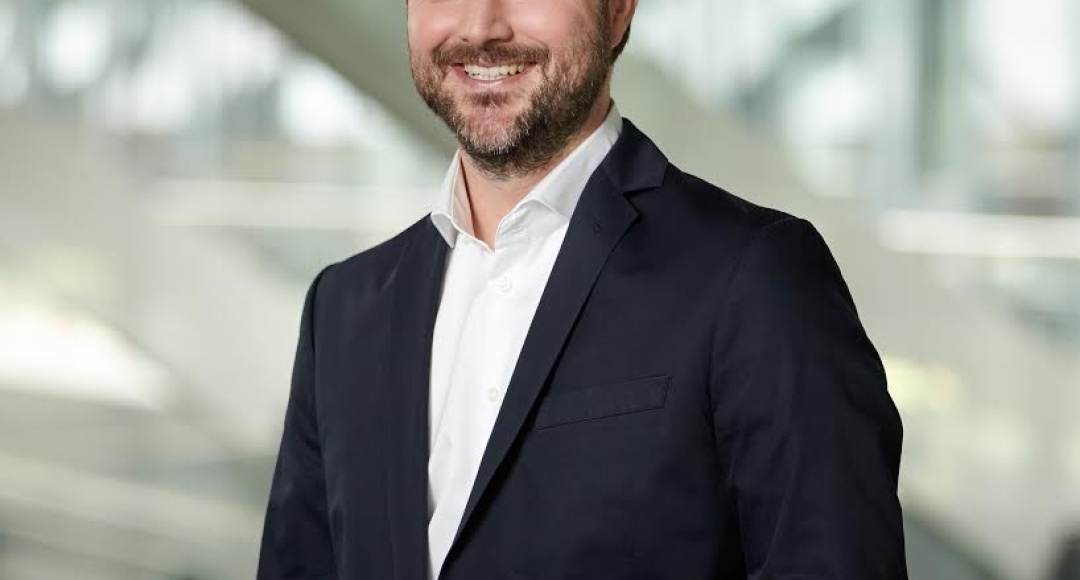 Daniel Bischoff steigt zum Marketingdirektor auf