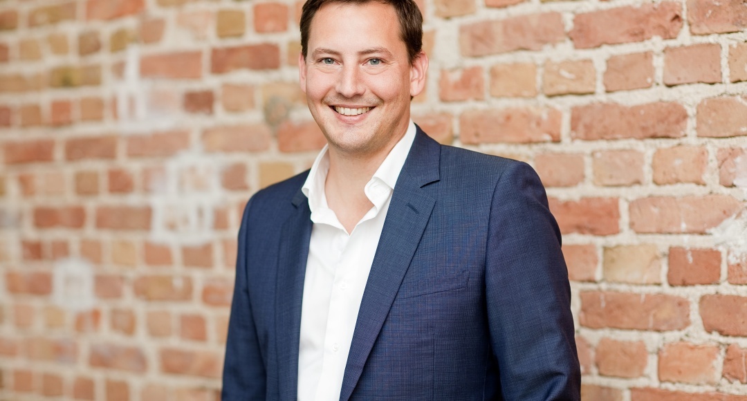 Denis Burger ist Mitglied der Geschäftsleitung, Reinhard Schmidt Senior ...