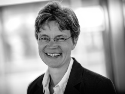 Moritz Döbler holt Julia Rathcke zur Rheinischen Post zurück ...